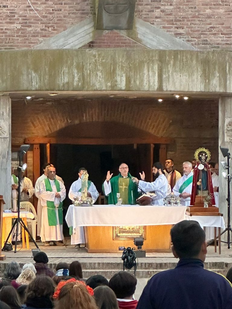 Fe que transforma. Vida que florece. - Diócesis de Mar del Plata