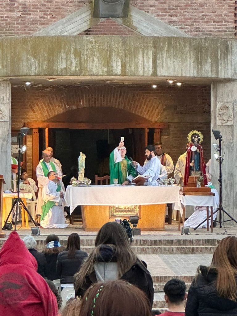 Fe que transforma. Vida que florece. - Diócesis de Mar del Plata